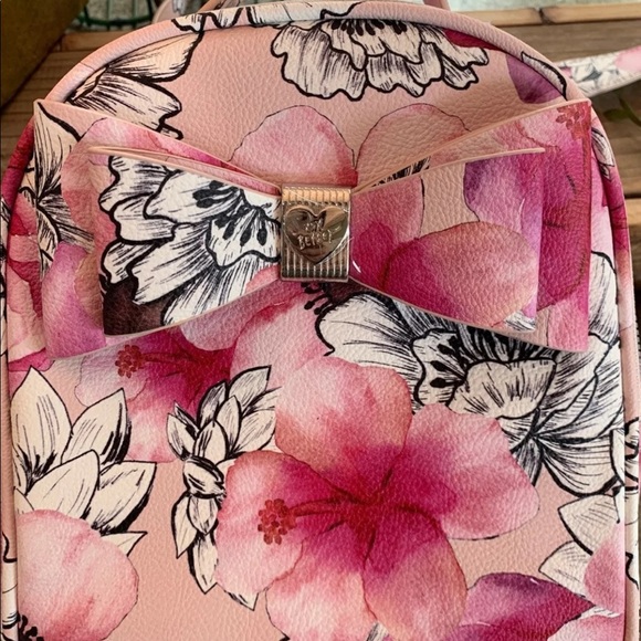 Betsey Johnson | Bags | Betsey Johnson Pink Floral Hibiscus M Backpack ...